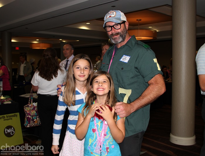 It was great seeing Mike Benson and his girls at the Expo-001 ...
