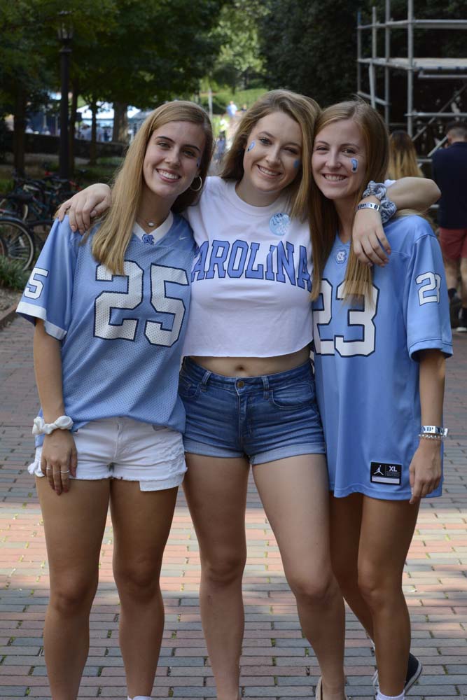 Photo Gallery: Tar Heel Fans on Gameday versus Miami