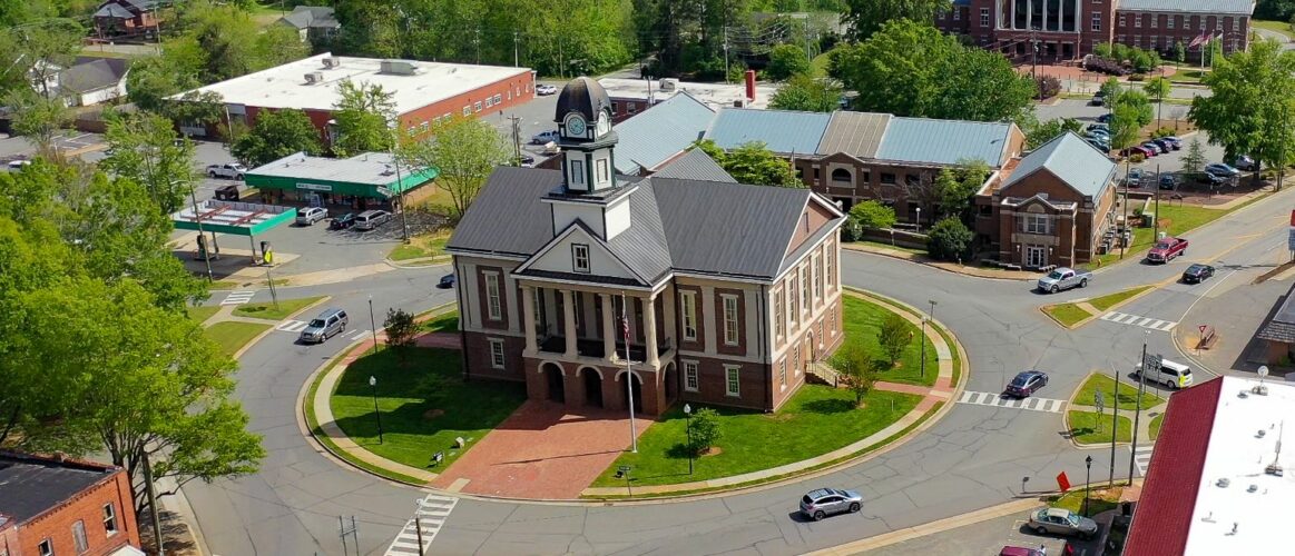 pittsboro downtown courthouse roundabout wide shot - Chapelboro.com