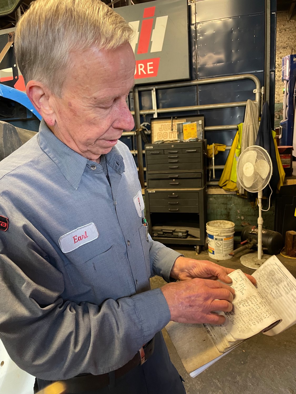 20221108-180500-FRO_50_YEAR_EMPLOYEE_pic_5 - Chapelboro.com