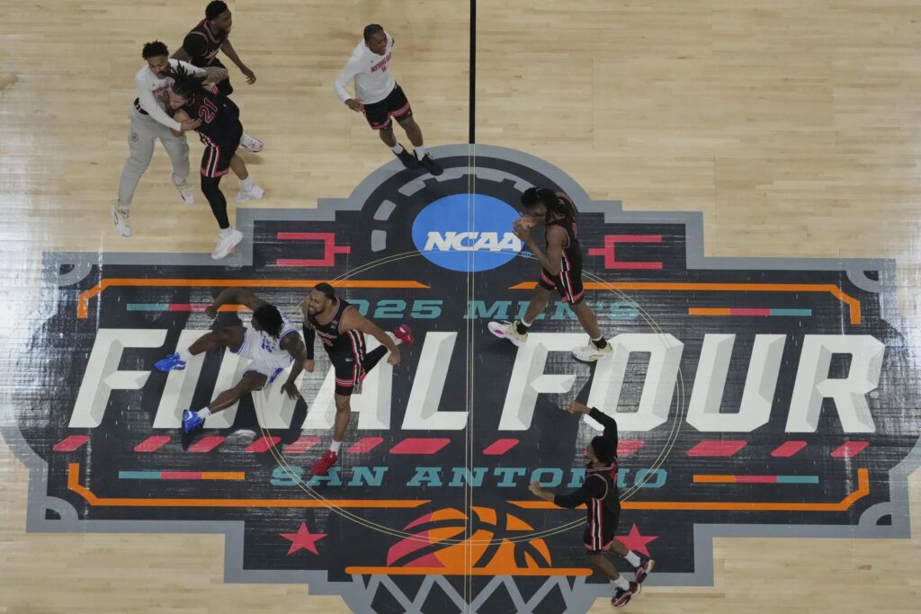 houston duke men's basketball final four 2025 san antonio court logo AP ...