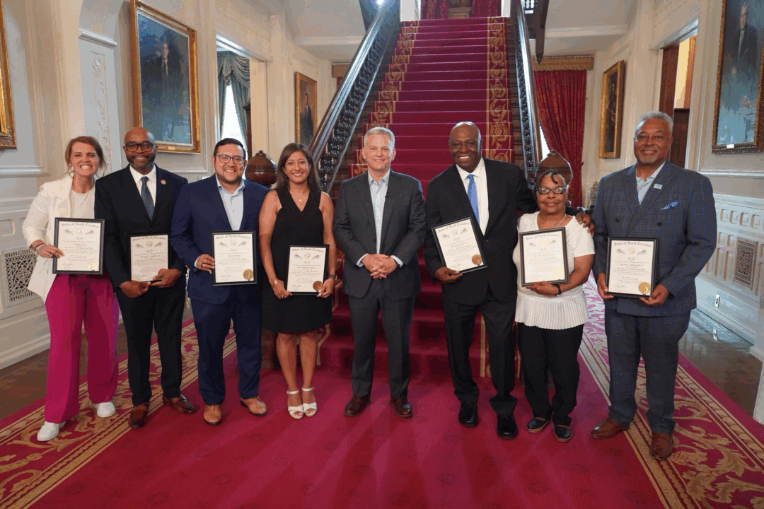 UNC Basketball Legend Phil Ford Inducted into Order of the Long Leaf ...